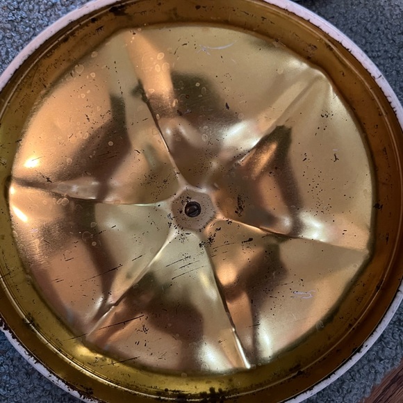no brand | Accents | Vintage Handpainted Circus Circular Tin | Poshmark